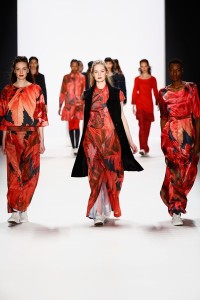 Anna Gorke – DYE & THE SKY - Hedi Grager - Journalistin/Bloggerin