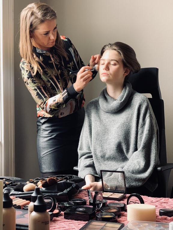 ‚Behind the Scenes‘ – Ausgabe 2 des ‚Aiola Living Magazins‘ - Hedi ...