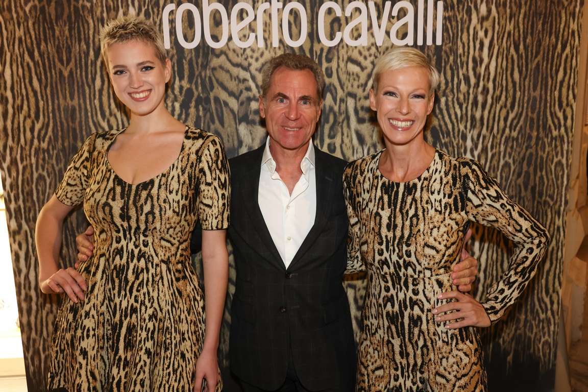 Modefamilie Manuela und Ernst Fischer und ROBERTO CAVALLI - Hedi Grager ...