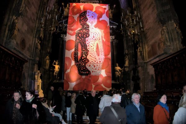 Eva Petrič gestaltete Fastentuch im Wiener Stephansdom - Hedi Grager ...