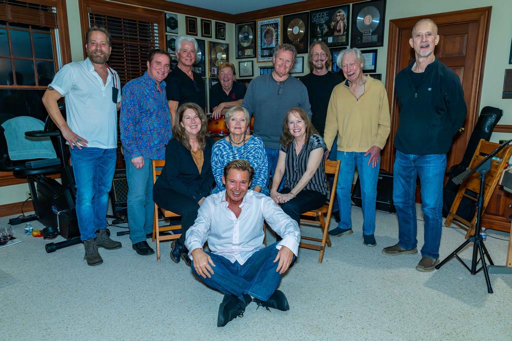 Elvis wird 90 – und Dennis Jale, die Originalmusiker der Elvis-Band und ...